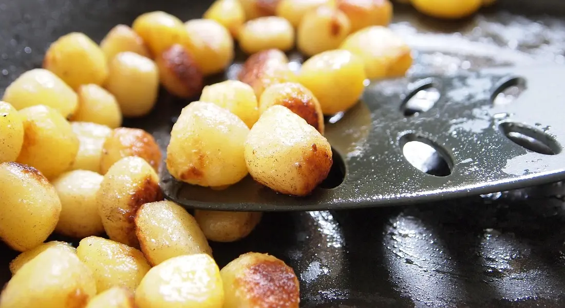Can You Still Cook with a Rusty Cast Iron Skillet? (And How to Fix It ...