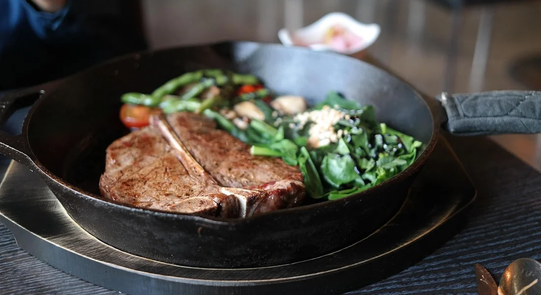 How to Identify and Date Your Vintage Cast Iron Skillet - The Iron Patina